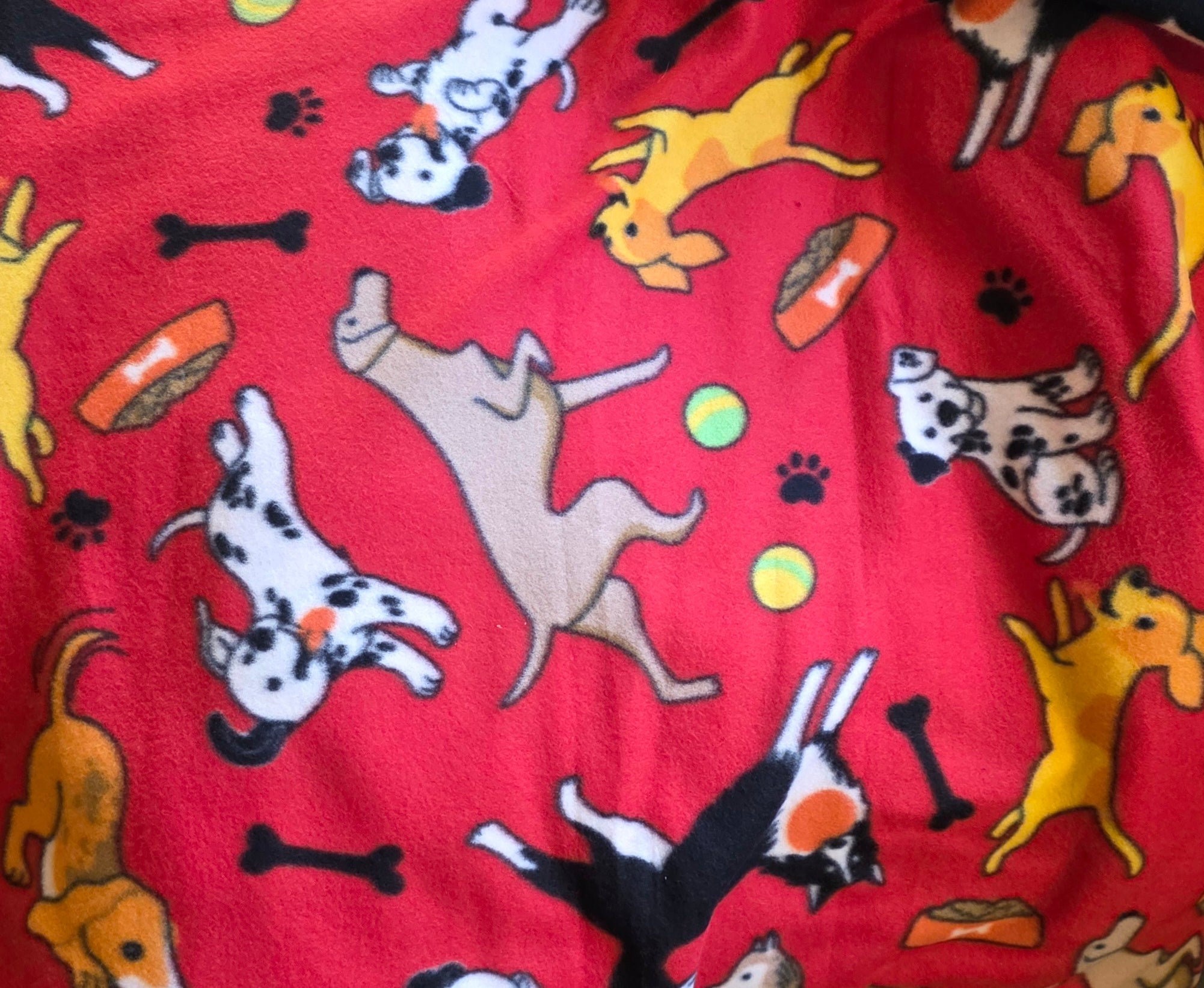3 Yard Cut - Polar Fleece Anti Pill - Dogs on Red - 100% Poly 58/60 In ...